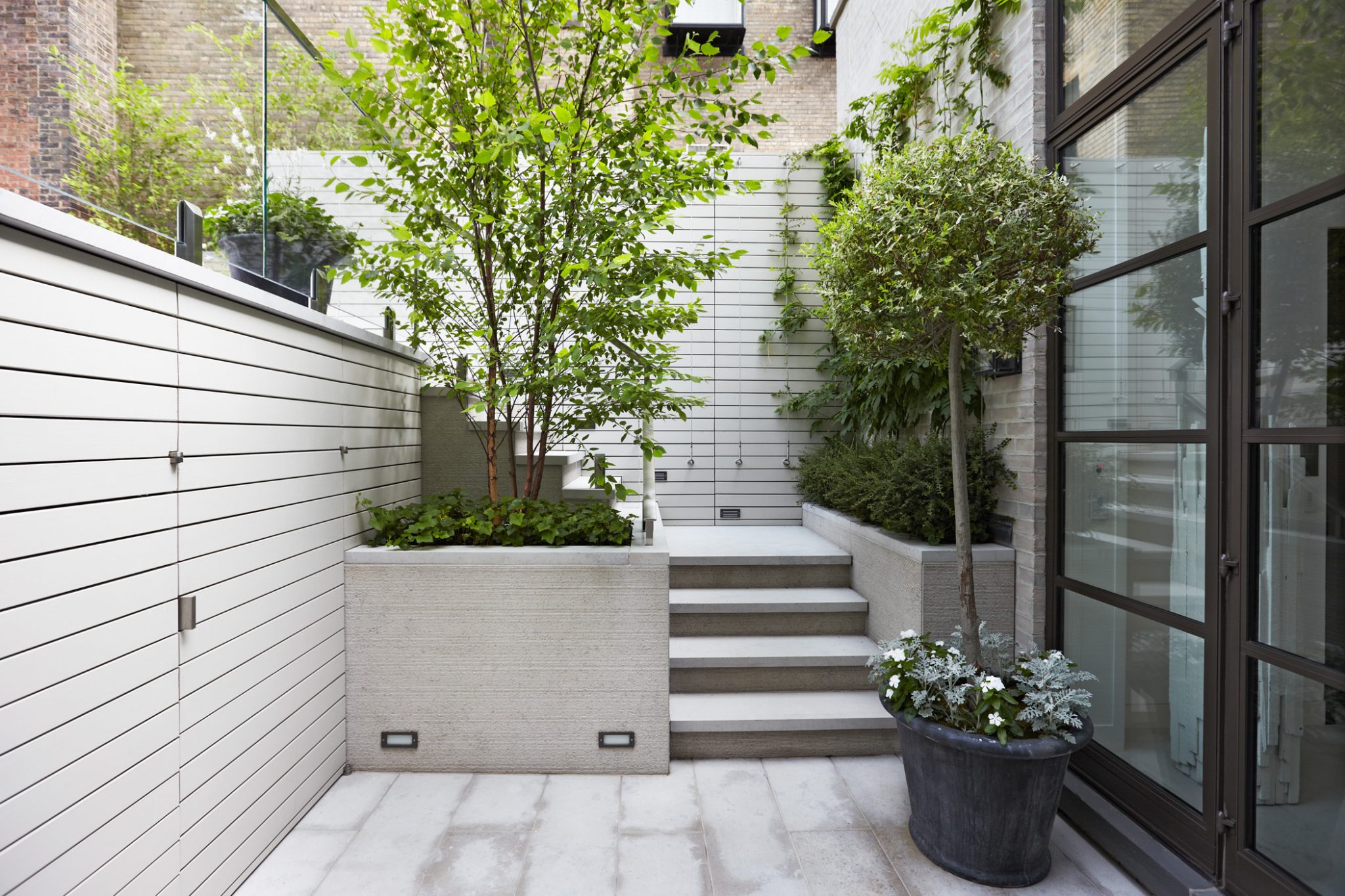 Park View Courtyard & Rooftop | Hollander Design